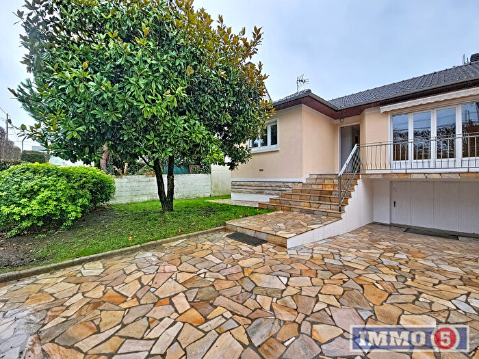 Maison à vendre - Champs-sur-Marne, Bords de Marne - 3 pièces - 2 chambres