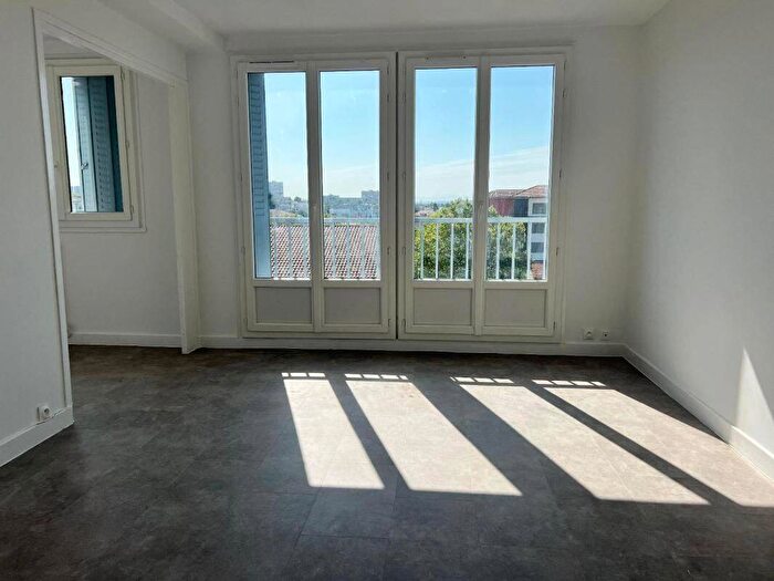 Saint-Priest : Appartement 4 pièces à louer