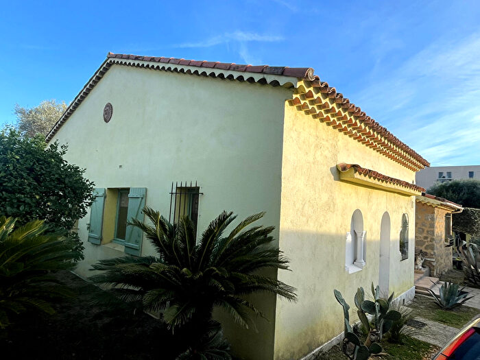 Maison à vendre - Villeneuve-Loubet, Plage - 4 pièces - 3 chambres