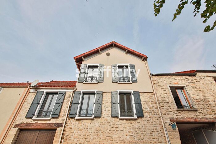 Maison 4 pièces à vendre à Carrières-sur-Seine, Centre historique