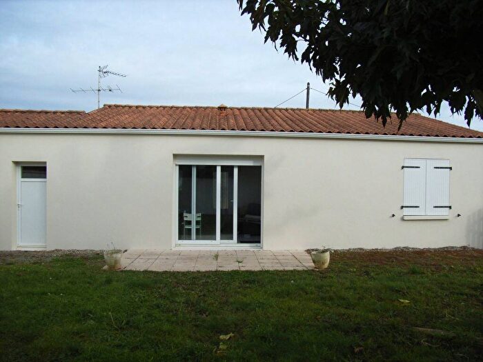 Maison à louer - La Crèche - 4 pièces - 2 chambres