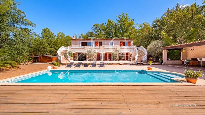 Maison à vendre - Saint-Paul-en-Forêt - 8 pièces - 5 chambres