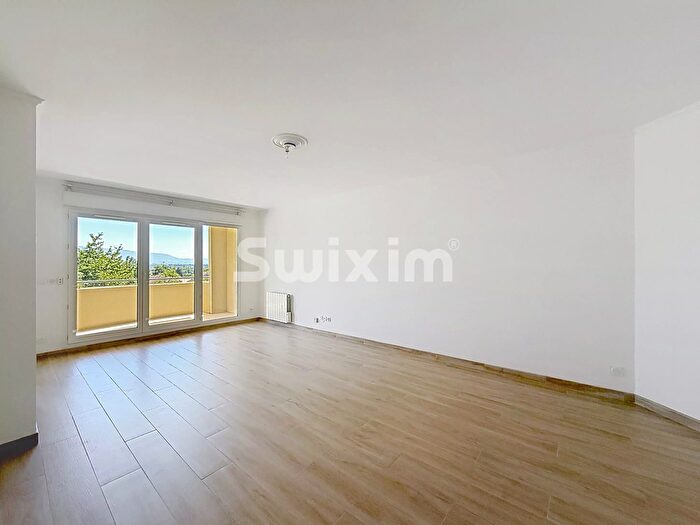 Prévessin-Moëns : Appartement 4 pièces à vendre