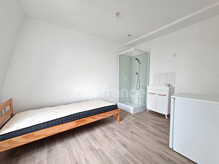 Appartement 7 pièces à louer à Roubaix, Fraternité, Chemin Neuf, Justice