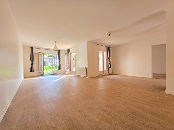 Évry, Les Epinettes : Maison 6 pièces à vendre