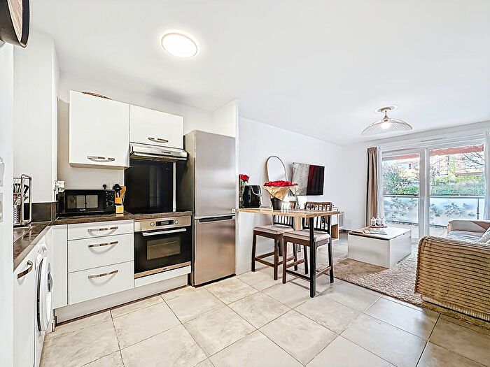 Appartement à vendre - Marseille e , Château-Gombert - 2 pièces - 1 chambre