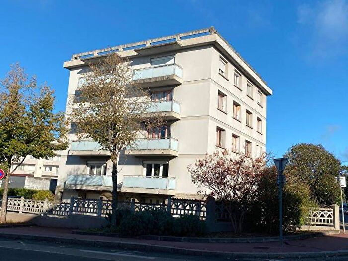 Appartement 4 pièces à Centre, Décines-Charpieu, à louer