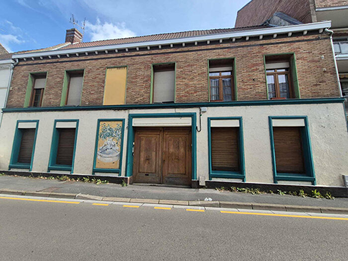 Maison à vendre - Saint-Amand-les-Eaux, Centre-ville - 20 pièces - 11 chambres