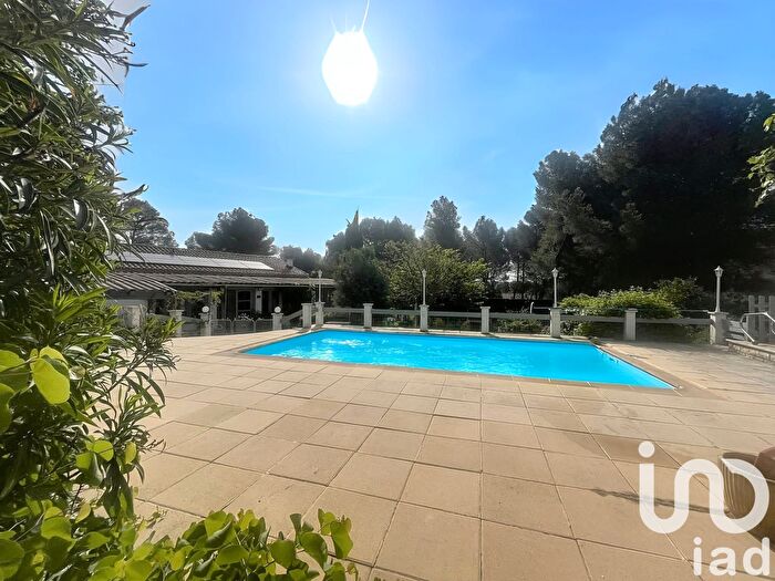 Maison à vendre - Rognac - 6 pièces - 4 chambres