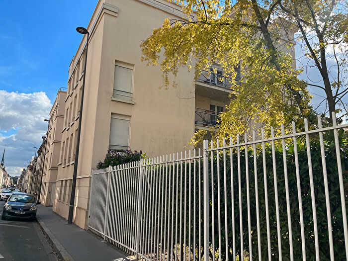 Appartement à louer - Reims, Centre-ville - 3 pièces - 2 chambres