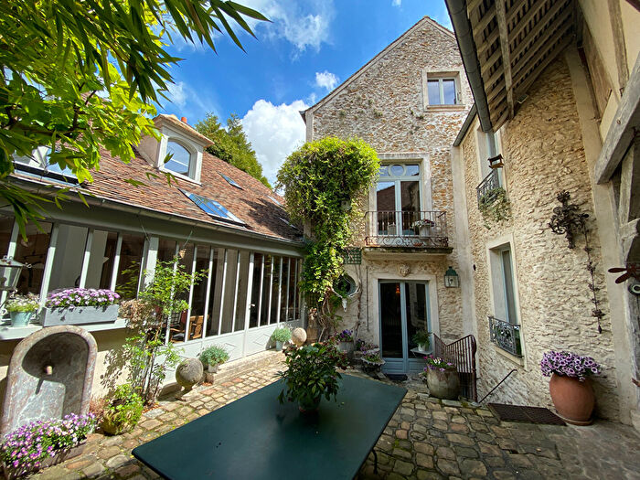 Maison 7 pièces à Montfort-lAmaury, à vendre