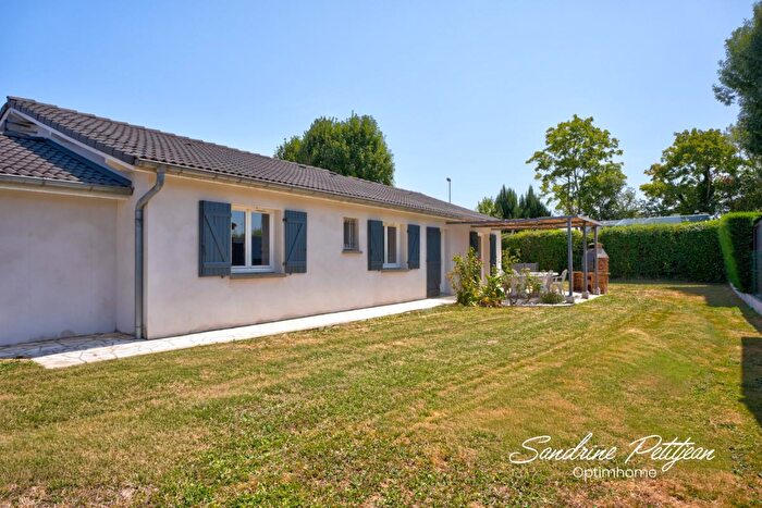 Maison 5 pièces à Saint-André-de-Corcy, à vendre