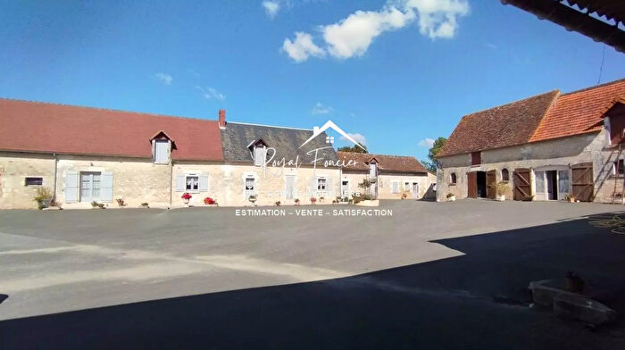 Maison 8 pièces à Charnizay, à vendre