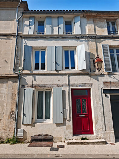 Maison à vendre - Châteauneuf-sur-Charente - 6 pièces - 3 chambres