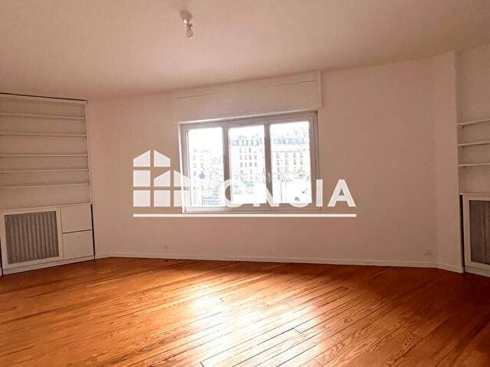 Appartement à louer - Bel-Air Nord, Paris ème arrondissement - 2 pièces - 1 chambre