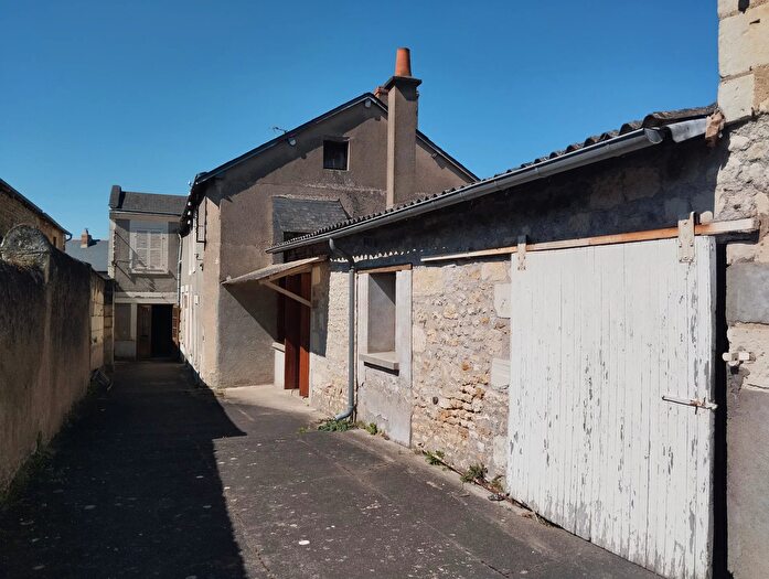 Maison à vendre - Montreuil-Bellay - 7 pièces - 3 chambres