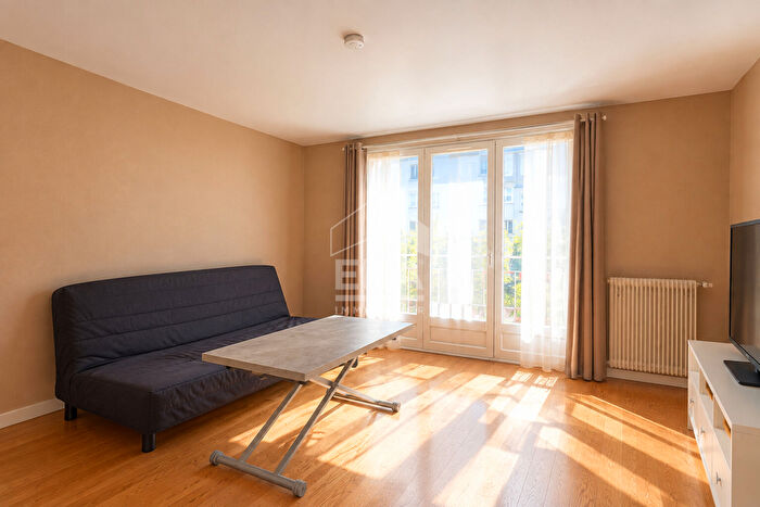 Appartement 1 pièce à Issy-les-Moulineaux, Centre-ville, Corentin Celton, Les Varennes, à vendre