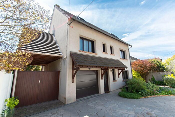 Sainte-Geneviève-des-Bois, Emile Zola, Bois Clairs - Maison 8 pièces à vendre