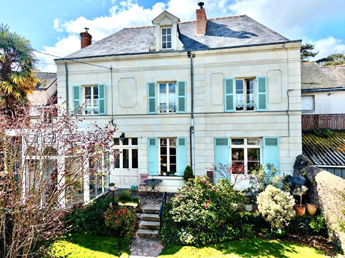Maison à vendre - Chalonnes-sur-Loire - 6 pièces - 4 chambres
