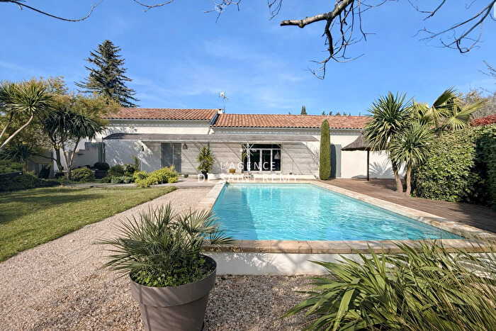 Maison à vendre - Eyragues - 4 pièces - 4 chambres