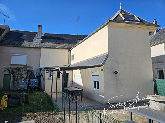 Maison 6 pièces à Toury, à vendre