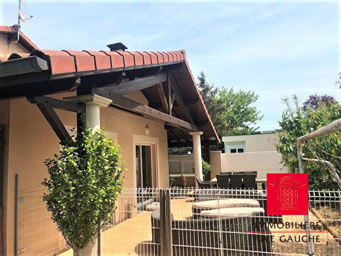 Maison à louer - Belmont-dAzergues - 6 pièces - 4 chambres