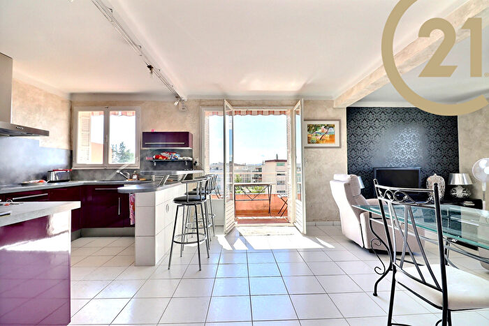 Appartement à vendre - Saint-Raphaël - 3 pièces - 2 chambres