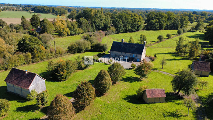 Maison à vendre - Bellou-en-Houlme - 9 pièces - 5 chambres