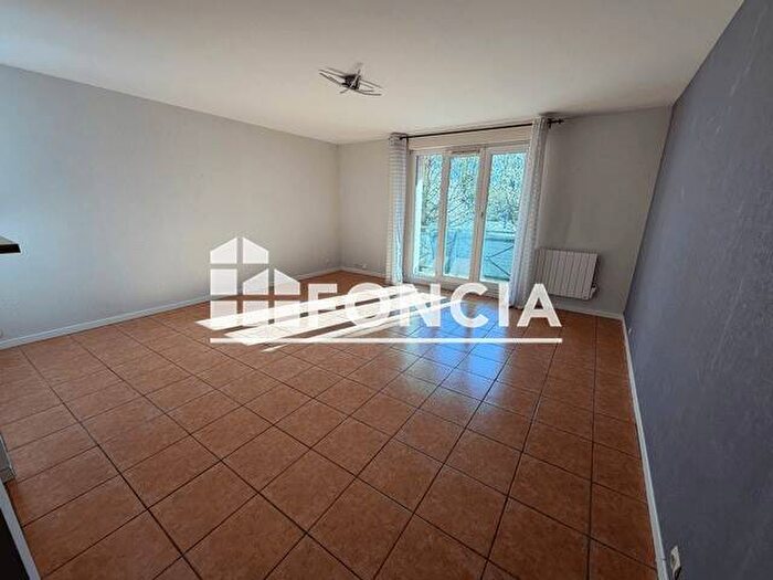 Appartement à louer - Camus Cocteau, Trappes - 2 pièces - 1 chambre