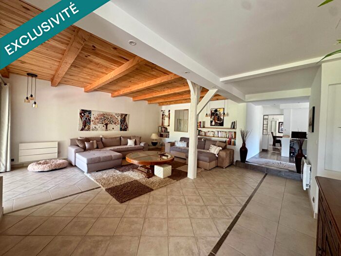 Maison 5 pièces à vendre à Sainte-Livrade-sur-Lot