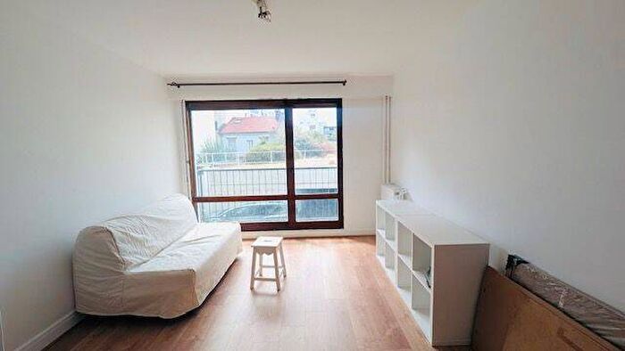 Appartement 1 pièce à louer à Buttes Chaumont, Paris 19ème arrondissement