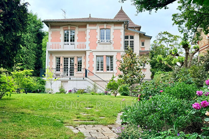 Maisons-Laffitte, Centre-ville : Maison 8 pièces à vendre