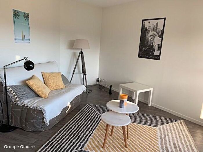 Appartement 3 pièces à Quartiers Centre, Saint-Anne, à louer
