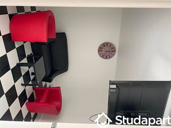 Appartement à louer - Place de France, Massy - 1 pièce - 1 chambre