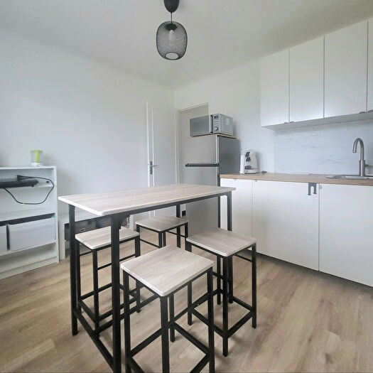 Appartement à vendre - Osny, Liviliiers, Ennery, Zone Commerciale lOseraie - 2 pièces - 1 chambre