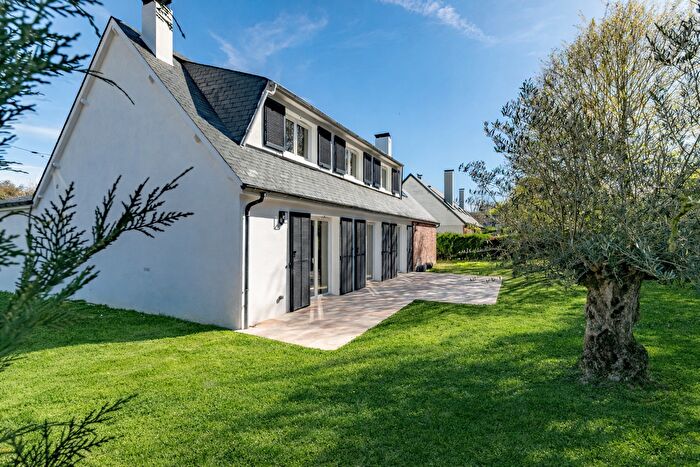 Maison à vendre - Létang-la-Ville - 8 pièces - 5 chambres