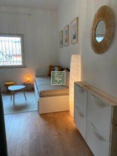 Centre Ville-La Roquette, Arles - Appartement 1 pièce à louer