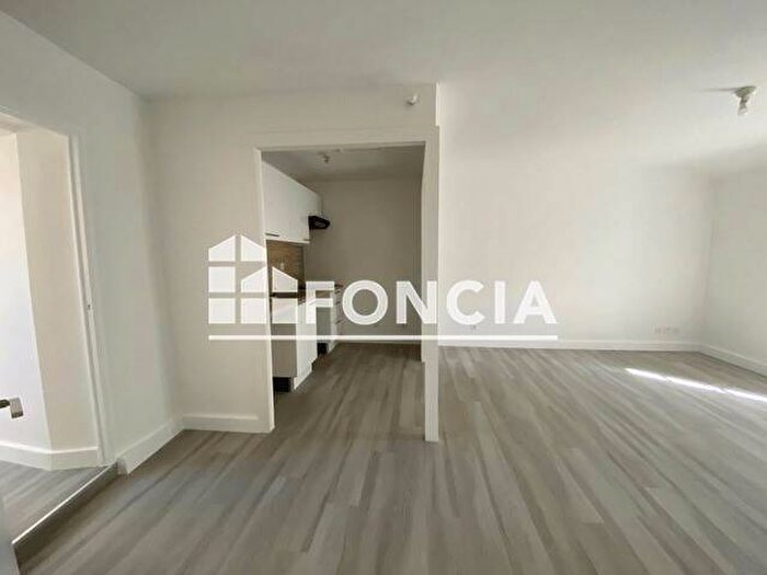 Appartement à louer - Arènes, Nîmes - 3 pièces - 2 chambres