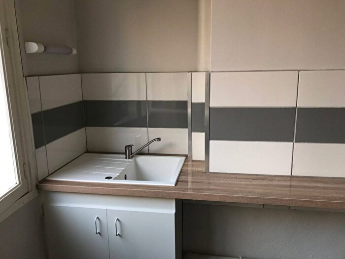 Appartement à louer - Saint-Étienne - 2 pièces - 1 chambre