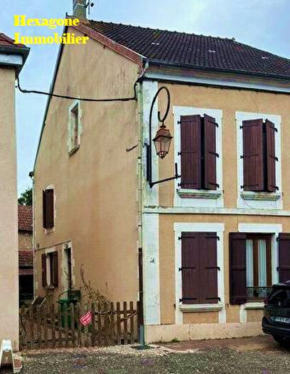 Neuvy-sur-Loire : Maison 7 pièces à vendre