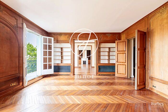 Paris 8ème, Hoche Friedland : Appartement 8 pièces à vendre