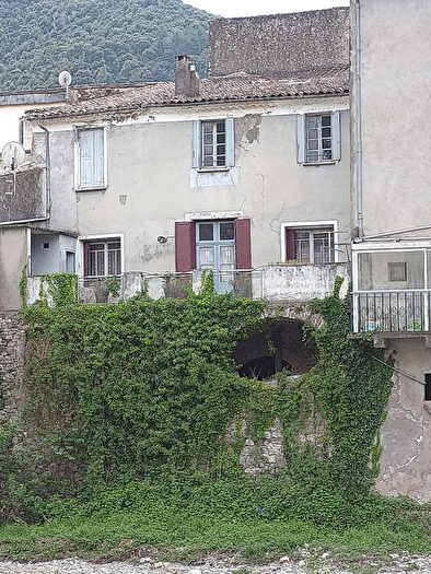 Maison à vendre - Sumène - 18 pièces - 12 chambres