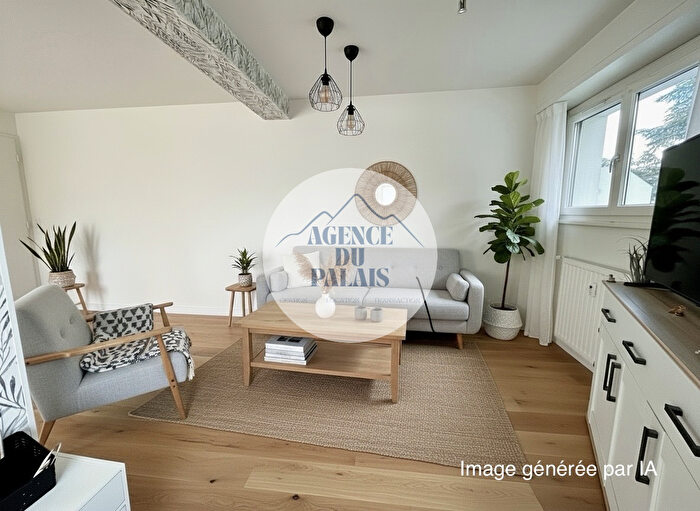 Appartement à vendre - Pau, Centre-ville - 4 pièces - 3 chambres