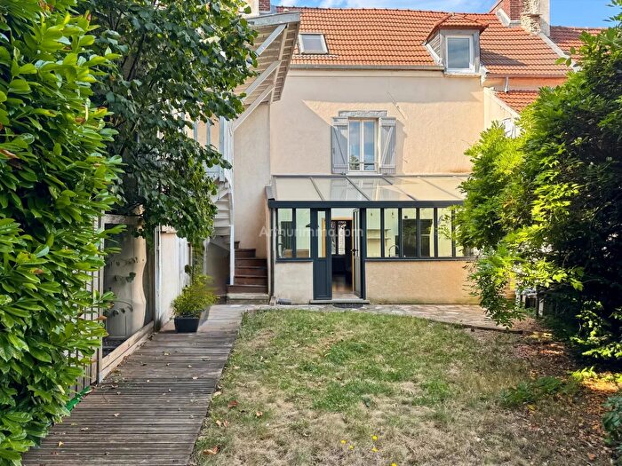 Lagny-sur-Marne, Saint-Denis, Plateau : Maison 7 pièces à vendre