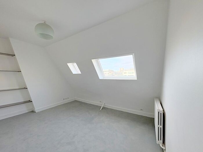 Appartement à louer - Paris e , Saint-Philippe du Roule - 2 pièces - 1 chambre