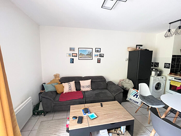 Appartement à vendre - Étampes, Saint-Pierre - 3 pièces - 2 chambres