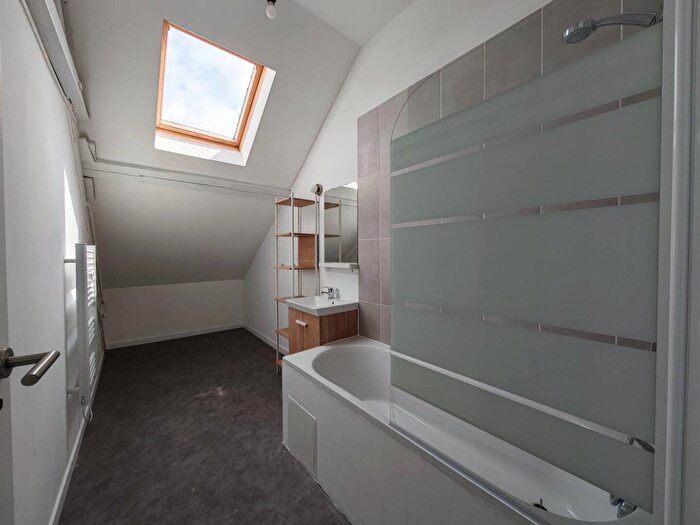 Appartement à louer - Sud Ouest, Anzin - 3 pièces - 2 chambres