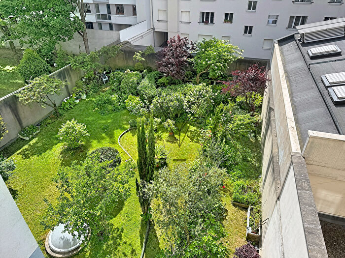 Appartement 4 pièces à vendre à Paris 19ème, Secrétan, Jaurès