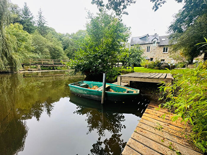 Maison à vendre - Sens-de-Bretagne - 8 pièces - 5 chambres