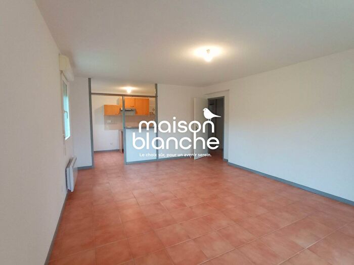 Appartement à louer - Centre, Coutras - 3 pièces - 2 chambres